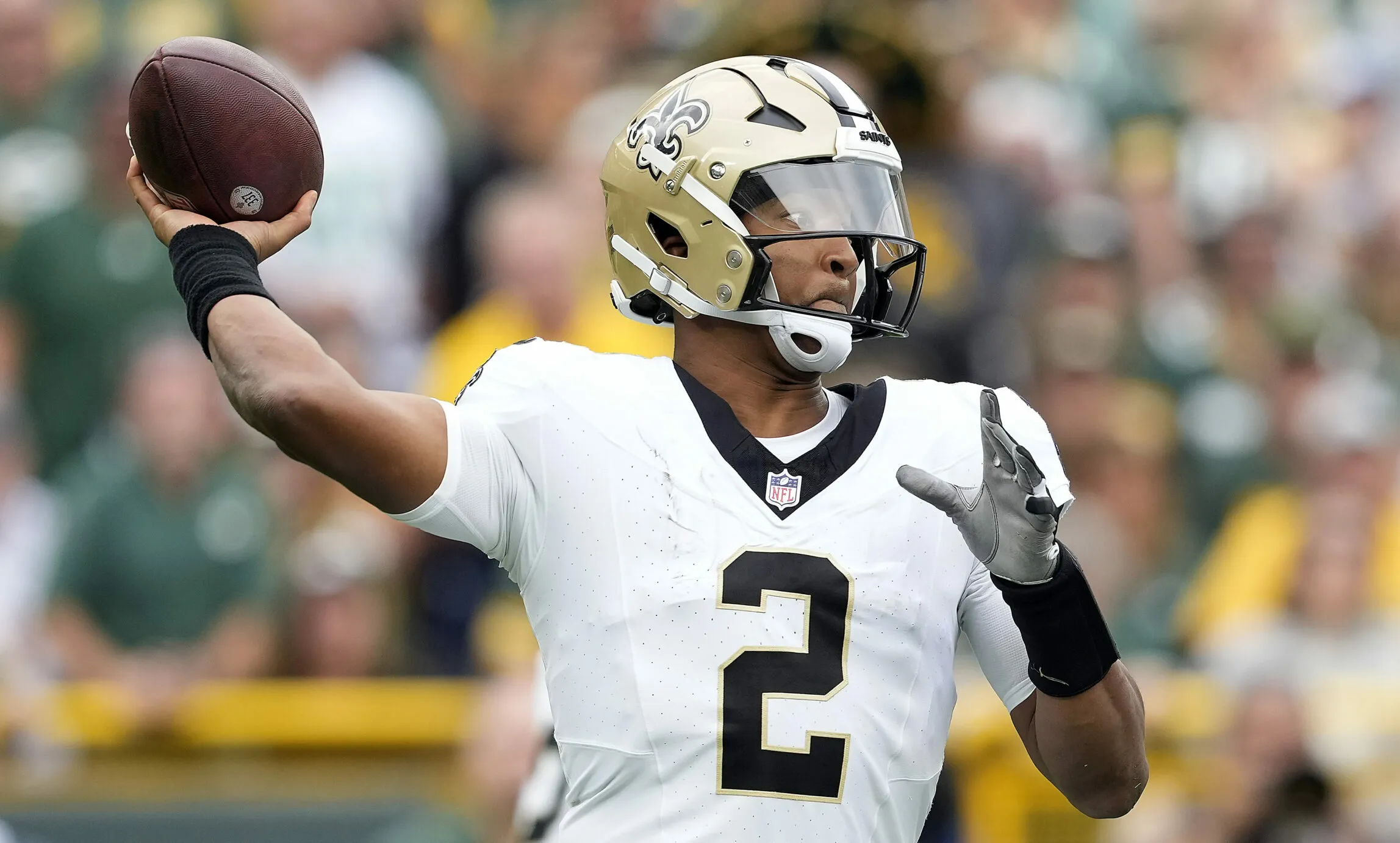 Jameis Winston Shares Video Throwing To 1 Legendary Receiver