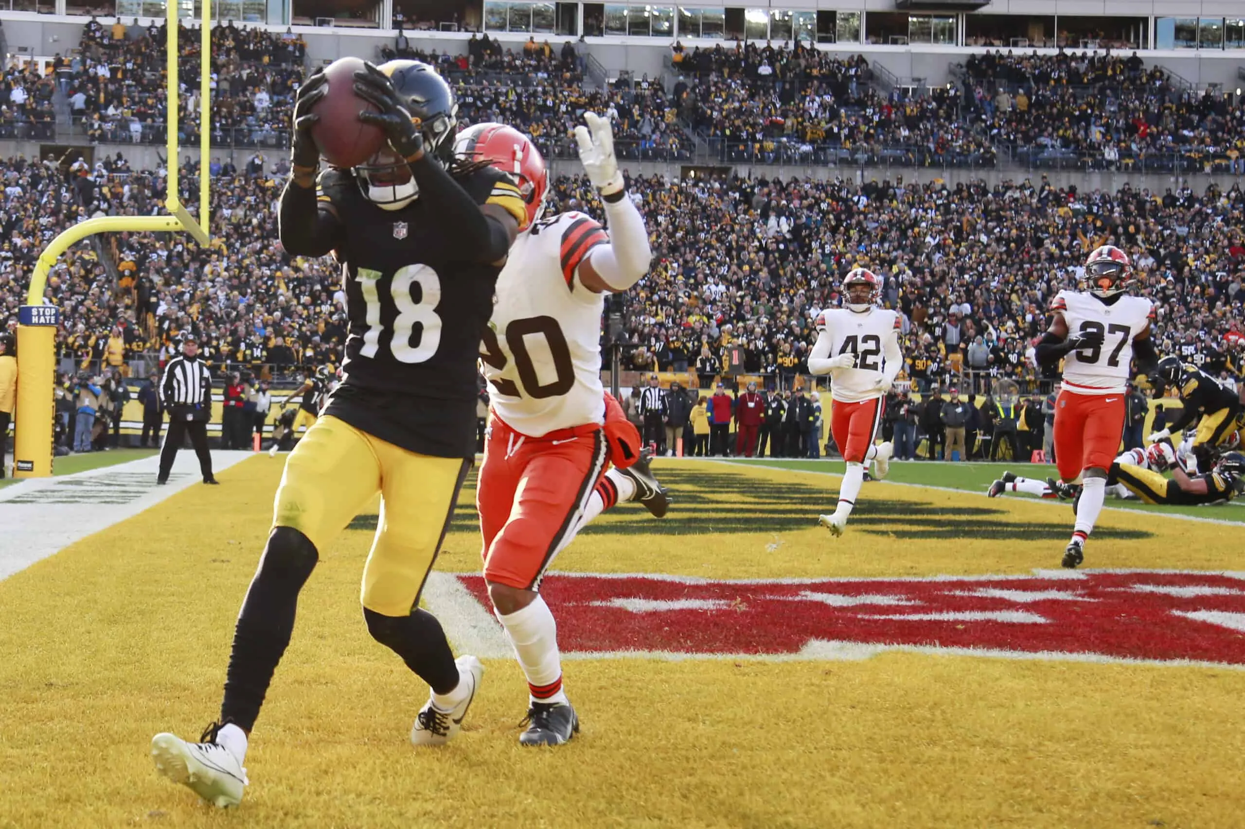 Studs And Duds From The Browns' Loss To Steelers