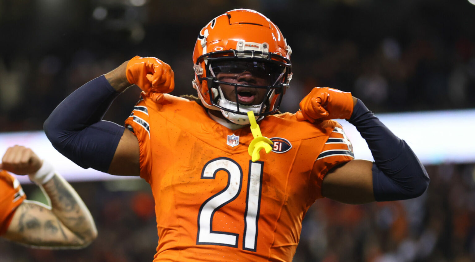 The Life And Career Of Browns WR Dante Lavelli (Complete Story)