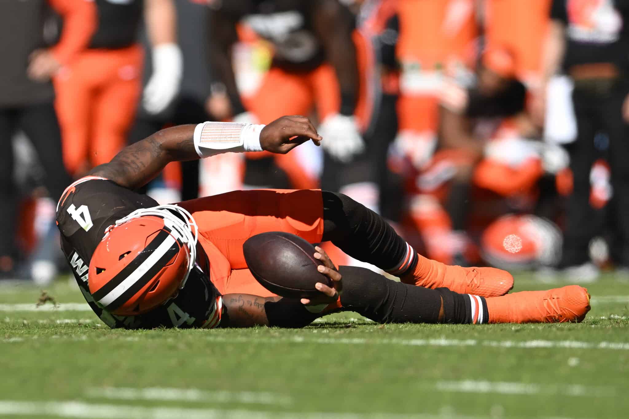 NFL QB's Wife Rips Browns Fans For Actions After Deshaun Watson's Injury