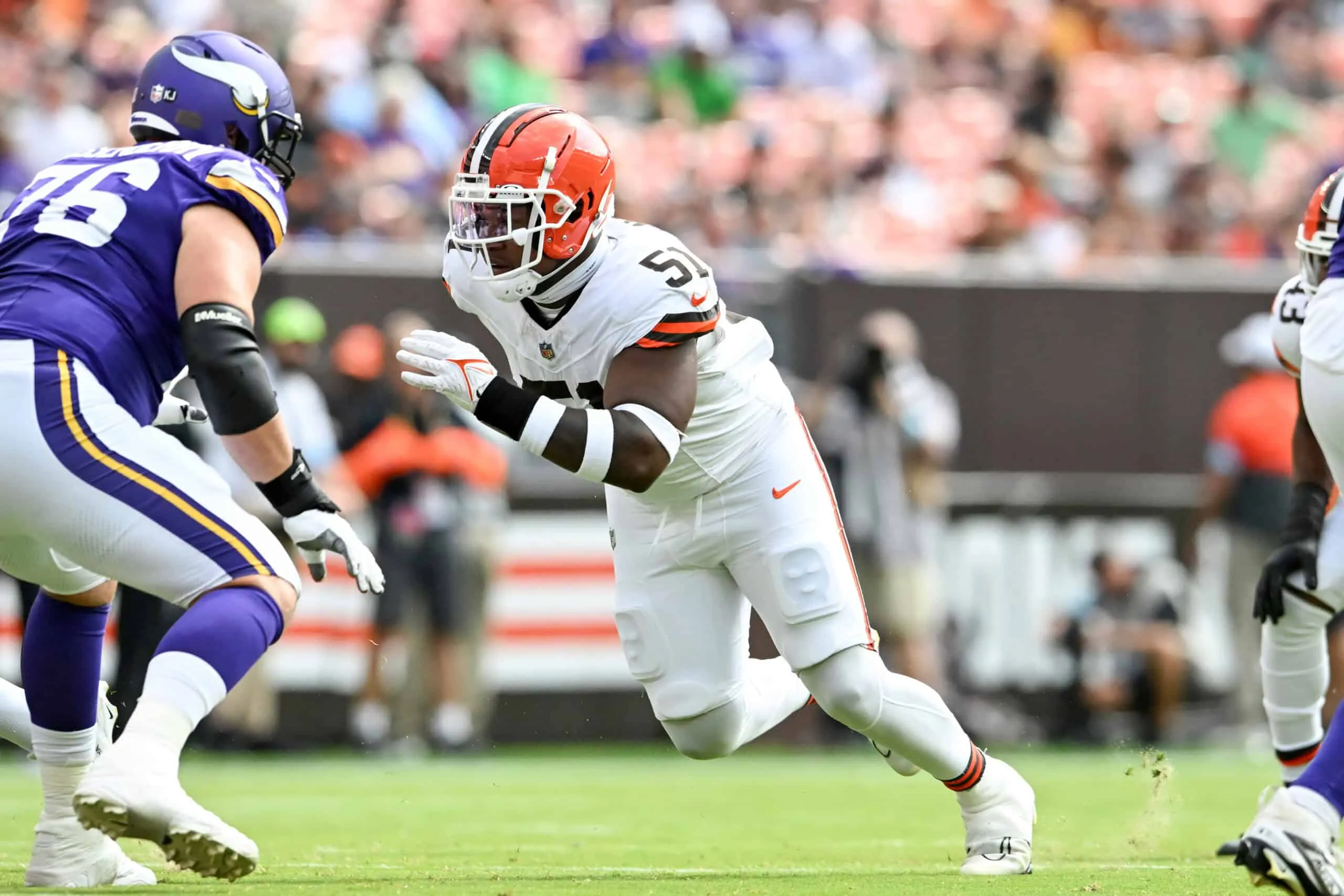 Stats Show How Michael Hall Jr. Dominated In Week 16